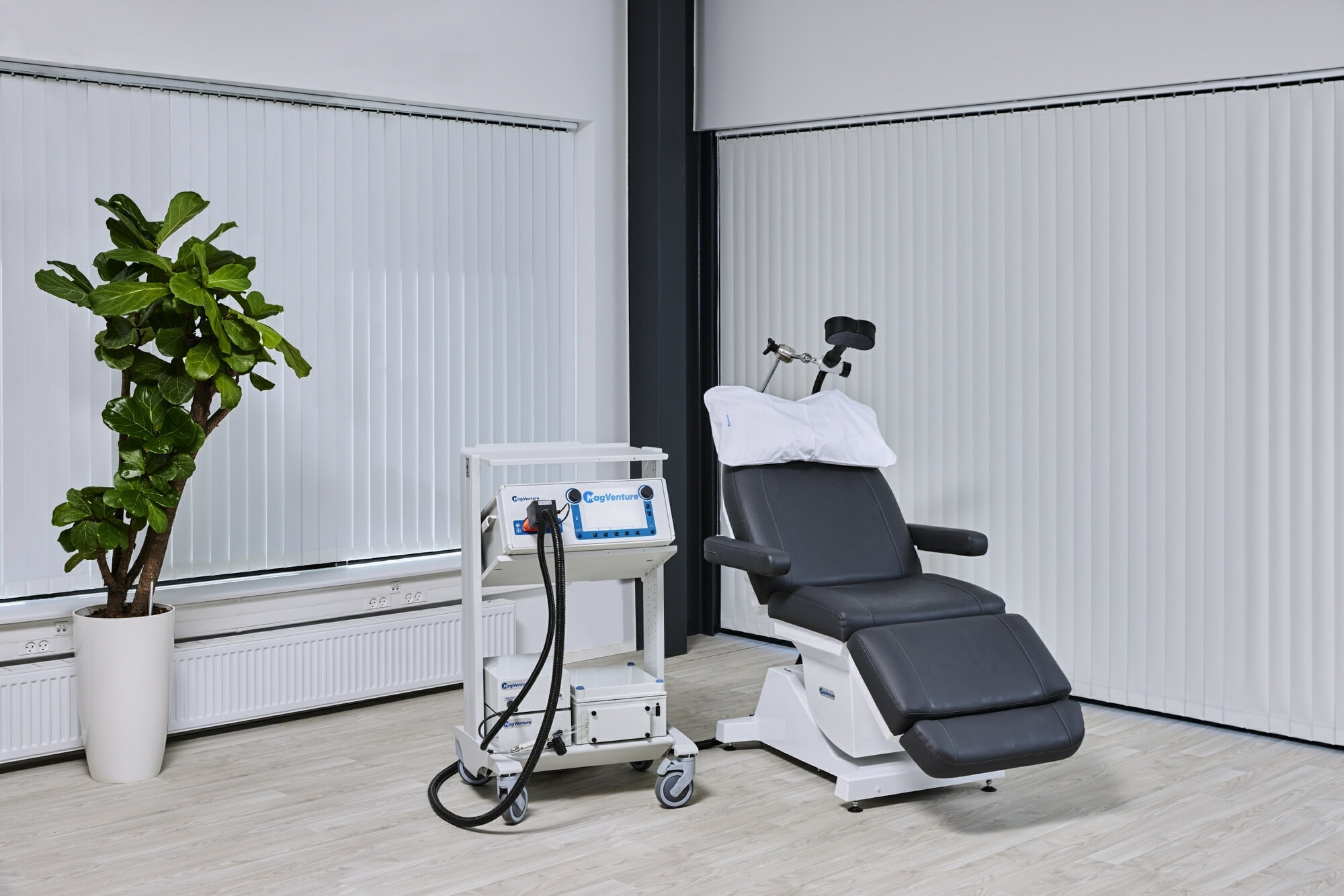 R30 with Flow Arm package - MagVenture